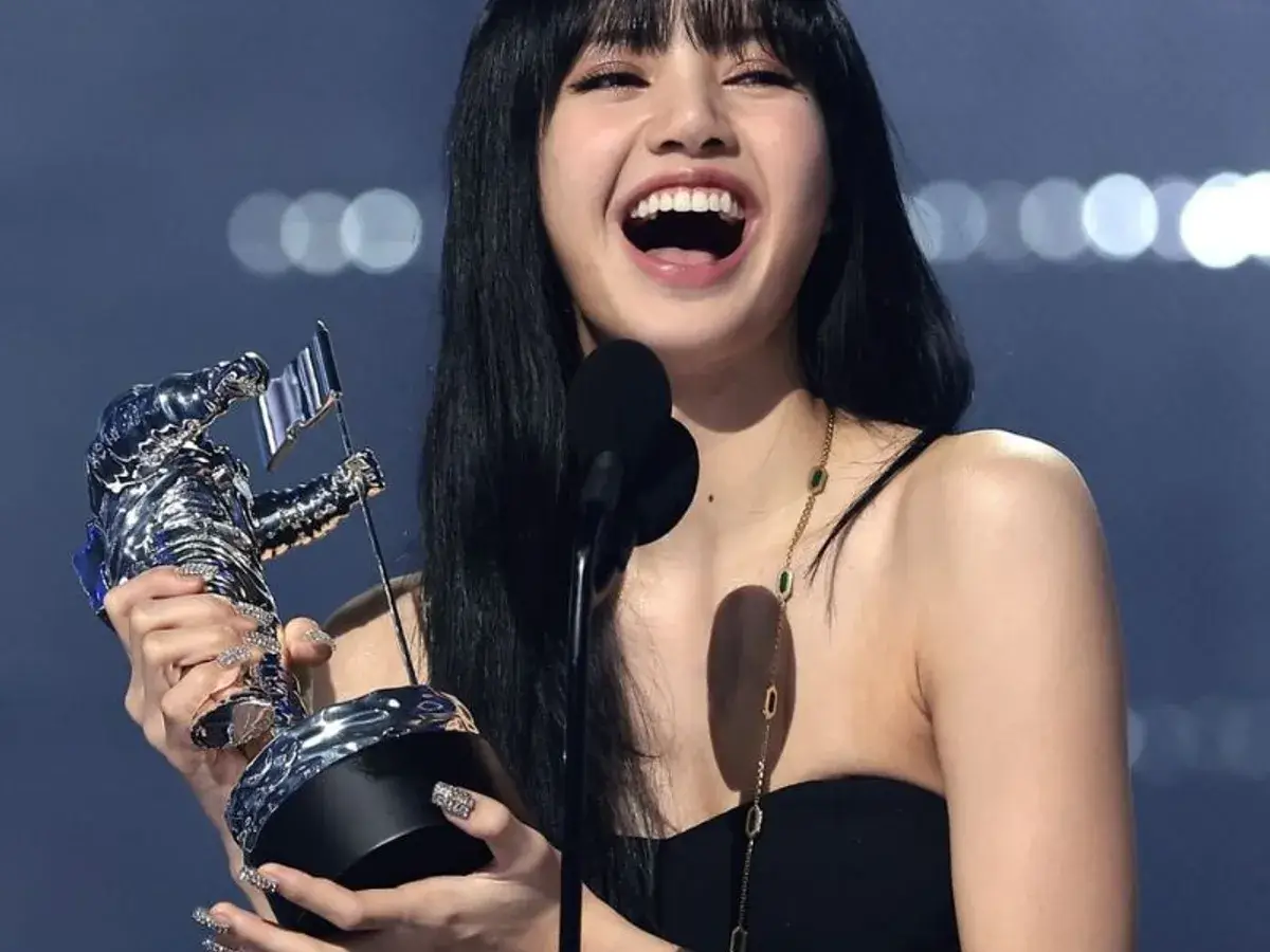 Explore Lisa's Award Wins » LISA Lalisa Manoban