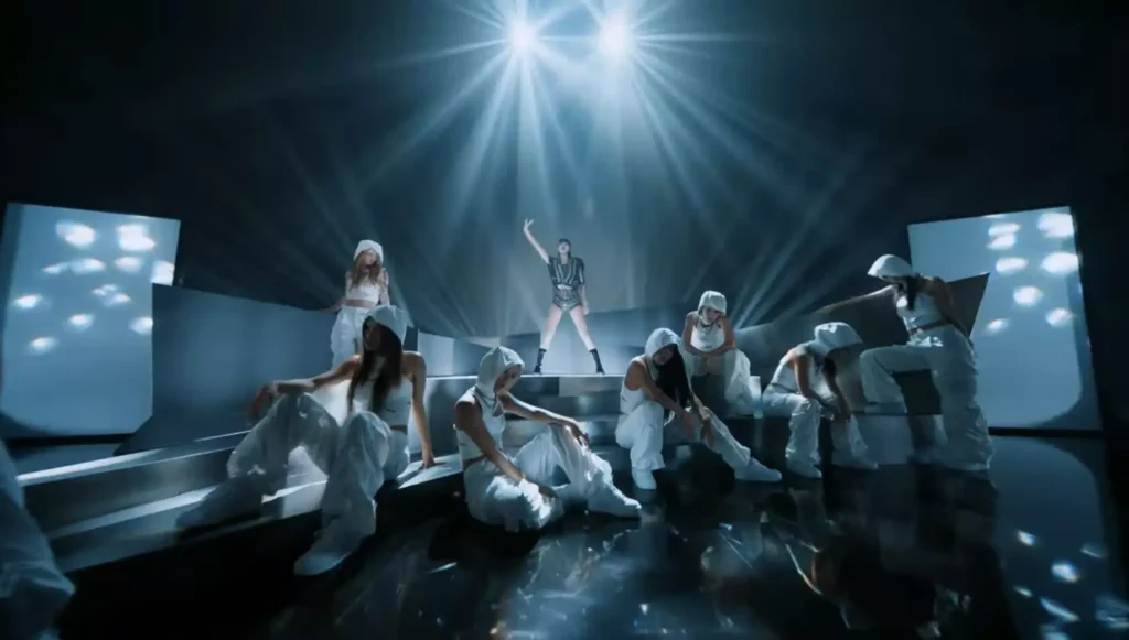 Gallery – LISA Lalisa Manoban